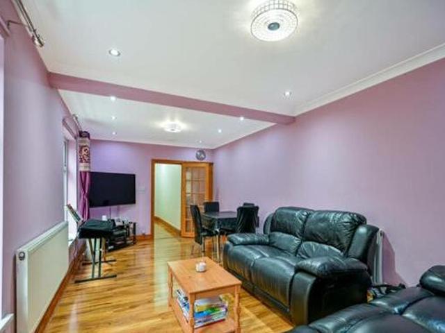 2 Bedroom Maisonette For Sale In Hounslow