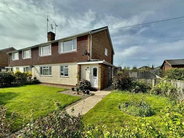 2 Bedroom Maisonette For Sale In Hythe