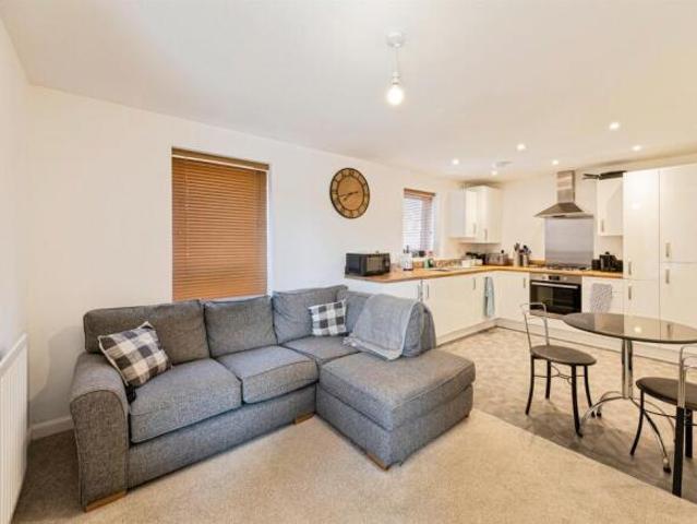 2 bedroom maisonette for sale in Katahdin Grove, Whitehouse, Milton Keynes, MK8