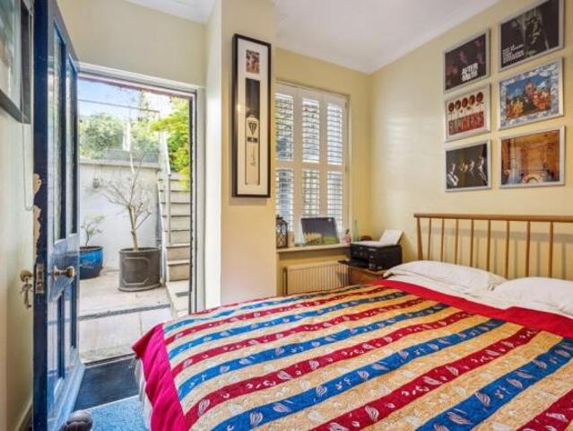 2 bedroom property for sale in Kemplay Road, London, NW3