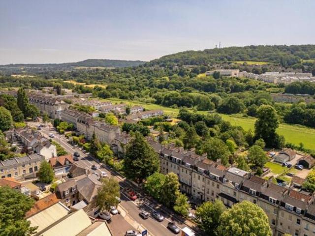 2 bedroom maisonette for sale in Kensington Place, Bath, BA1