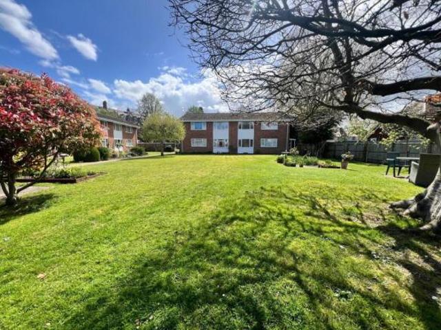 2 bedroom maisonette for sale in Lansdown Road, The Willows Lansdown Road, GL1