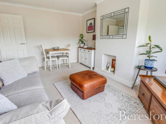 2 bedroom maisonette for sale in Leasway, Rose Valley, CM14
