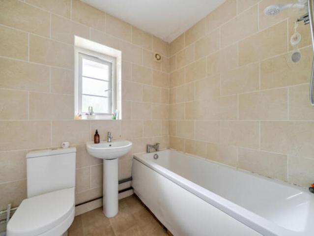 2 bedroom maisonette for sale in Links Way, Beckenham, BR3