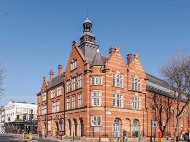 2 Bedroom Maisonette For Sale In London
