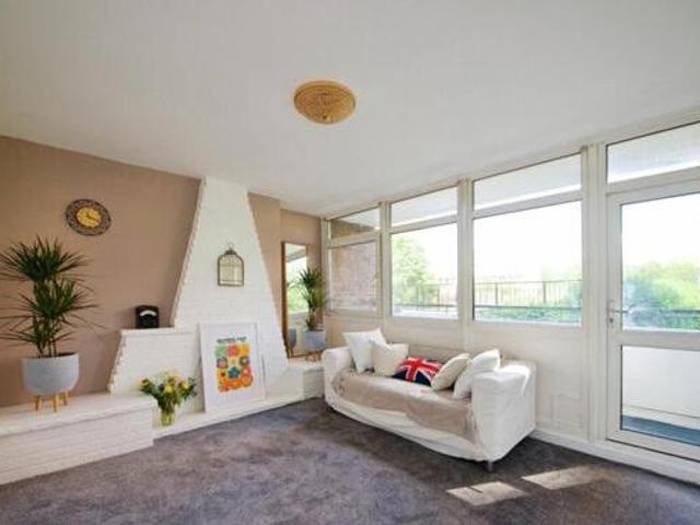2 Bedroom Maisonette For Sale In London