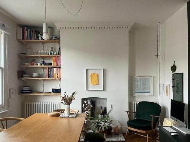 2 Bedroom Maisonette For Sale In London