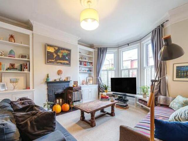2 Bedroom Maisonette For Sale In London