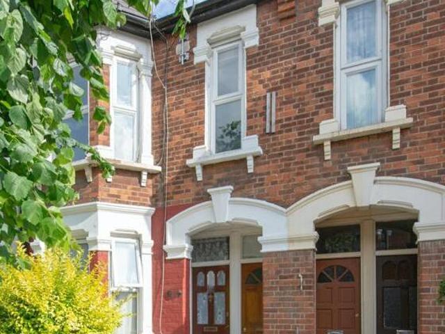 2 Bedroom Maisonette For Sale In London