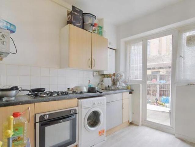2 Bedroom Maisonette For Sale In London