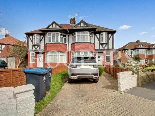 2 Bedroom Maisonette For Sale In London