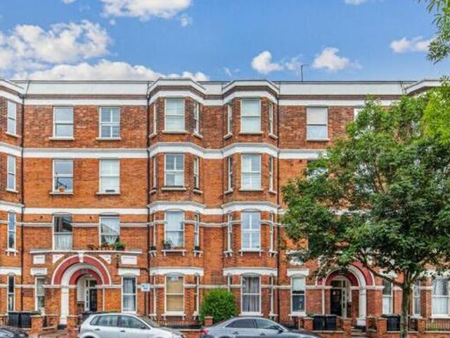 2 Bedroom Maisonette For Sale In London