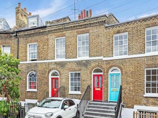 2 Bedroom Maisonette For Sale In London