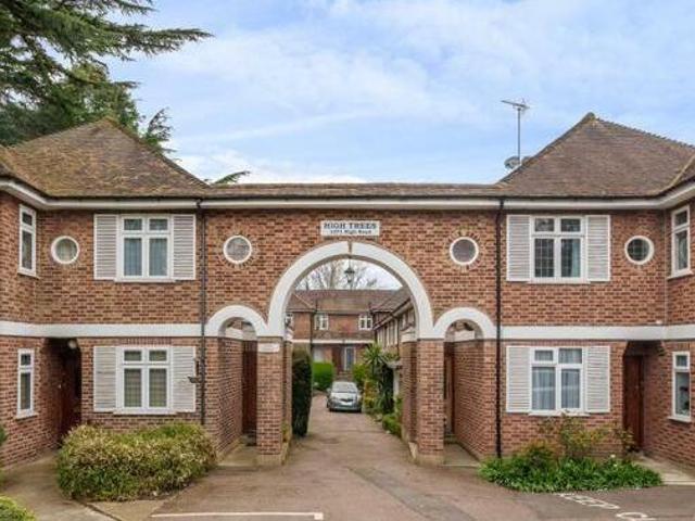 2 Bedroom Maisonette For Sale In London