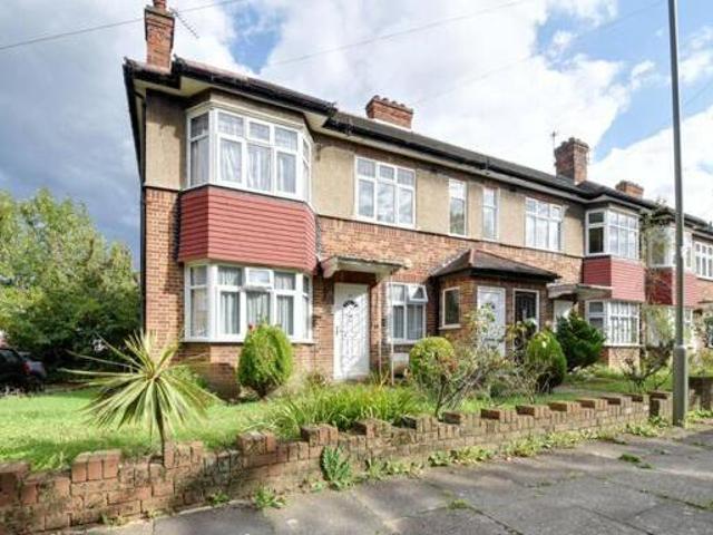 2 Bedroom Maisonette For Sale In London