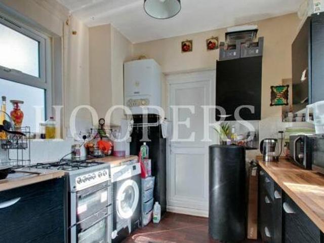 2 Bedroom Maisonette For Sale In London