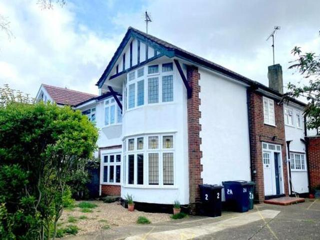 2 Bedroom Maisonette For Sale In London