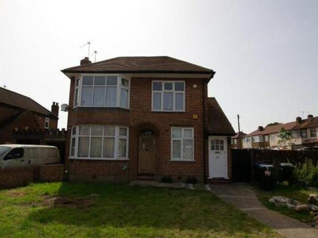 2 Bedroom Maisonette For Sale In London