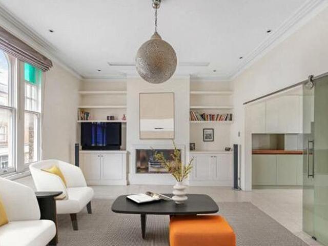 2 Bedroom Maisonette For Sale In London
