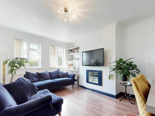 2 Bedroom Maisonette For Sale In London