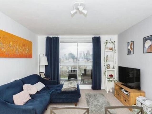 2 Bedroom Maisonette For Sale In London