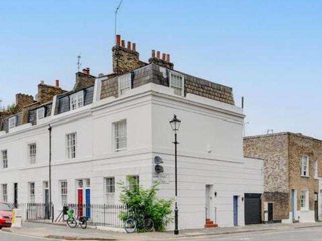 2 Bedroom Maisonette For Sale In London