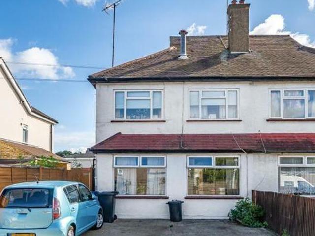2 Bedroom Maisonette For Sale In London