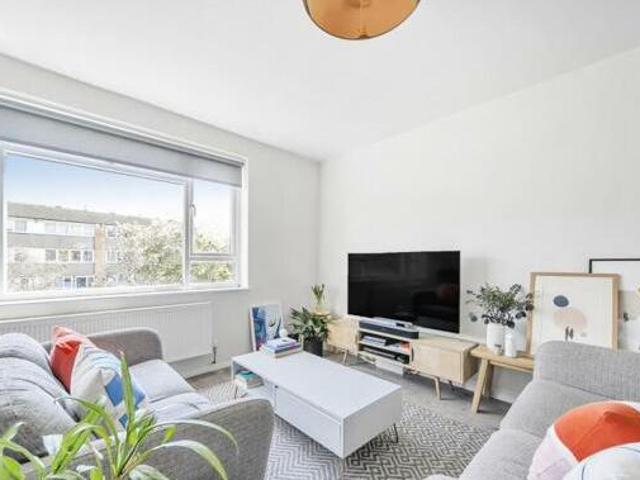 2 Bedroom Maisonette For Sale In London