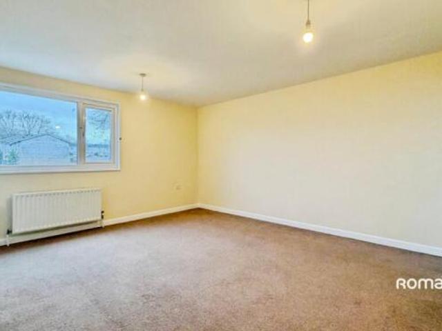 2 bedroom maisonette for sale in Melrose Walk, Basingstoke, Hampshire, RG24