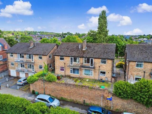 2 bedroom maisonette for sale in Milton Court, Nottingham, NG5