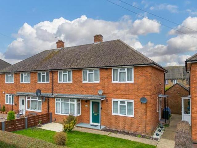 2 Bedroom Maisonette For Sale In Mitcham