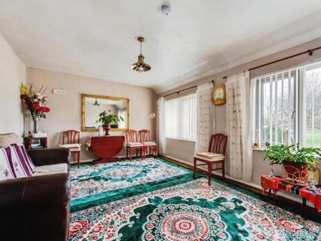 2 bedroom maisonette for sale in Moredon Park, Swindon, SN2