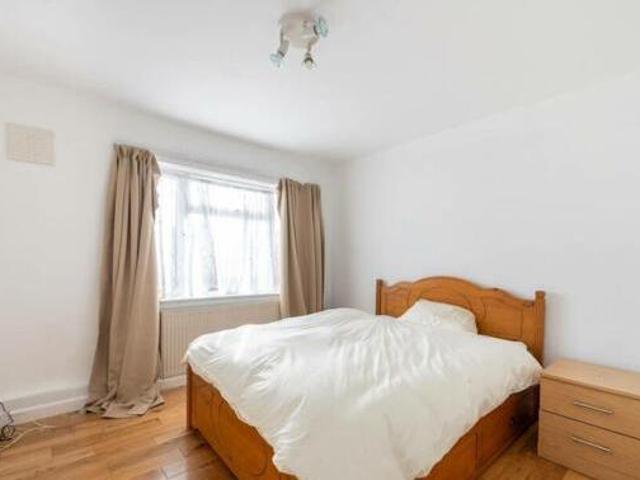 2 Bedroom Maisonette For Sale In Neasden, London