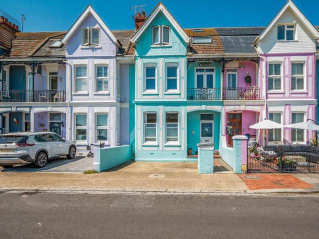 2 bedroom maisonette for sale in New Parade, Worthing, West Sussex, BN11
