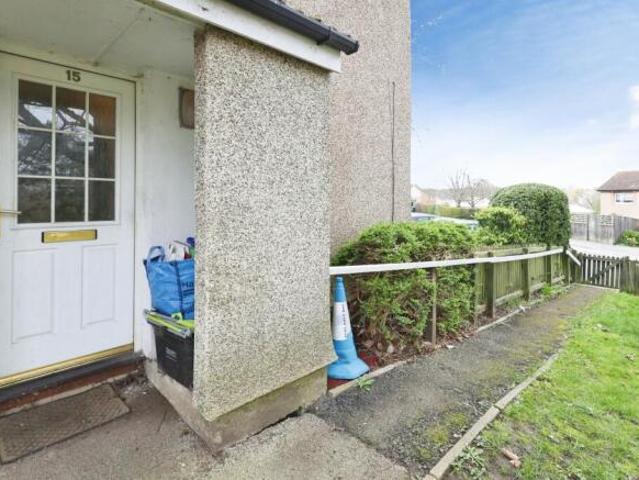 2 bedroom maisonette for sale in Newby Crescent, Harrogate, HG3