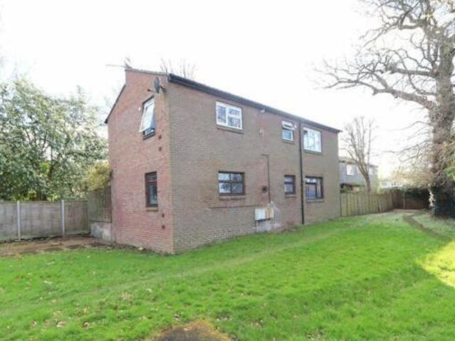 2 Bedroom Maisonette For Sale In Northwood, London