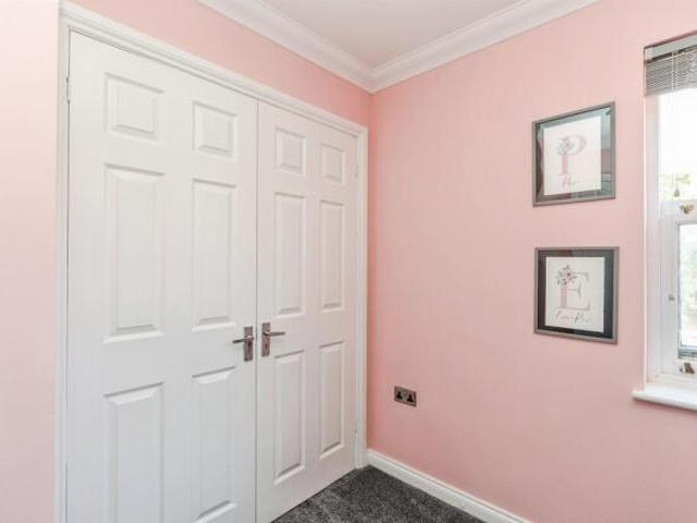 2 bedroom maisonette for sale in Old Redbridge Road, Southampton, SO15