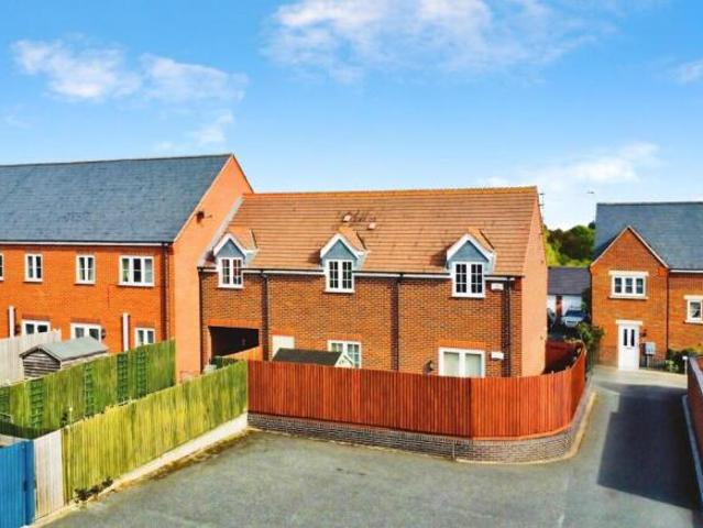 2 bedroom maisonette for sale in Palmer Square, Birstall, LE4