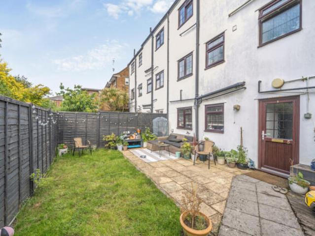 2 bedroom maisonette for sale in Paynes Road, Southampton, Hampshire, SO15