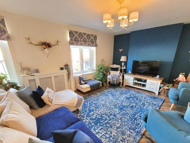 2 Bedroom Maisonette For Sale In Porthcawl