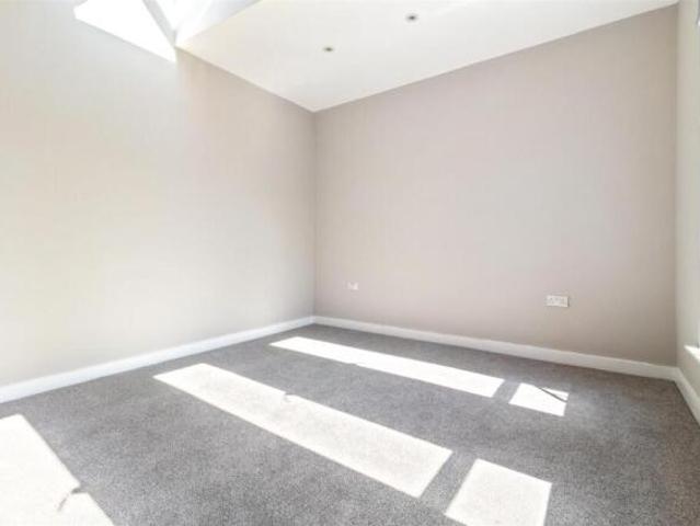 2 bedroom maisonette for sale in Portland Road, Worthing, BN11