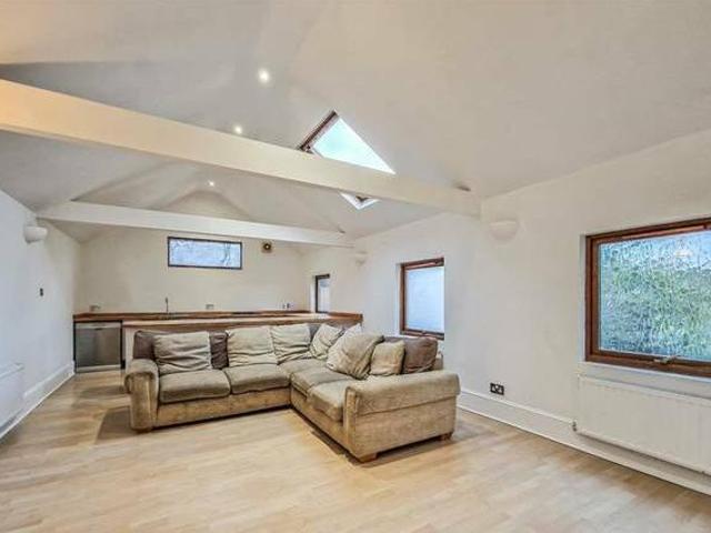 2 bedroom maisonette for sale in Princes Street SouthendonSea SS1