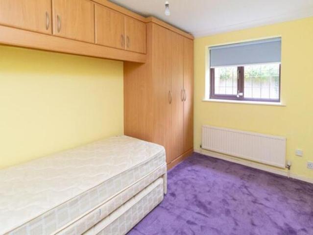 2 bedroom maisonette for sale in Priory Field Drive, Edgware, HA8
