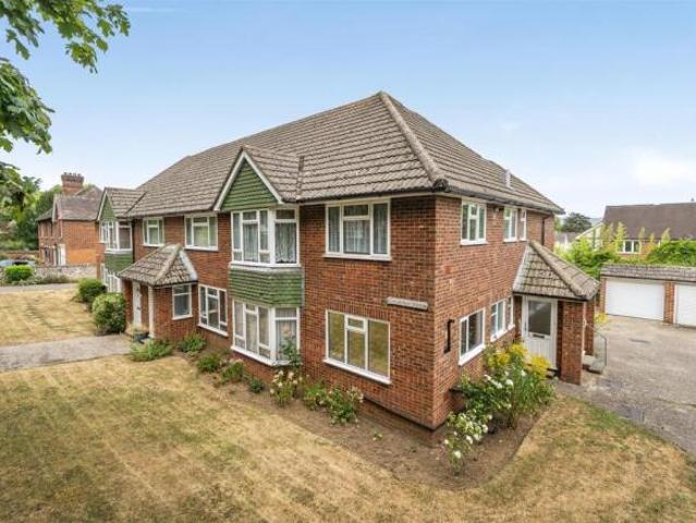 2 bedroom maisonette for sale in Queens Avenue, Maidstone, ME16