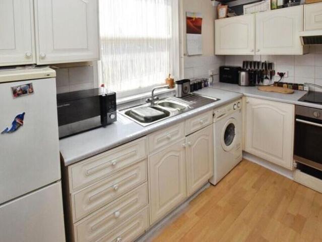 2 bedroom maisonette for sale in Queens Road, EX2
