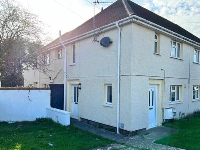 2 Bedroom Maisonette For Sale In Rhoose