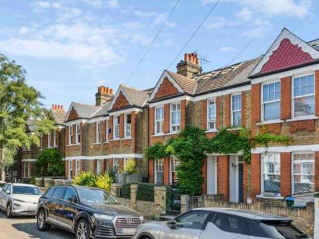 2 Bedroom Maisonette For Sale In Richmond
