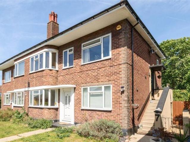 2 bedroom maisonette for sale in Rosslyn Close, West Wickham, BR4
