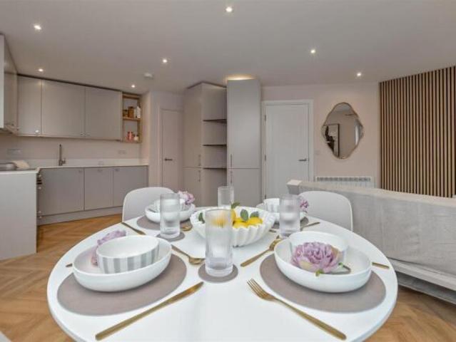 2 bedroom maisonette for sale in Royal Road, St. Albans, AL1