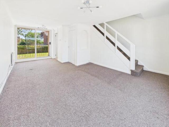 2 bedroom maisonette for sale in Shelley Close, Langley, Berkshire, SL3